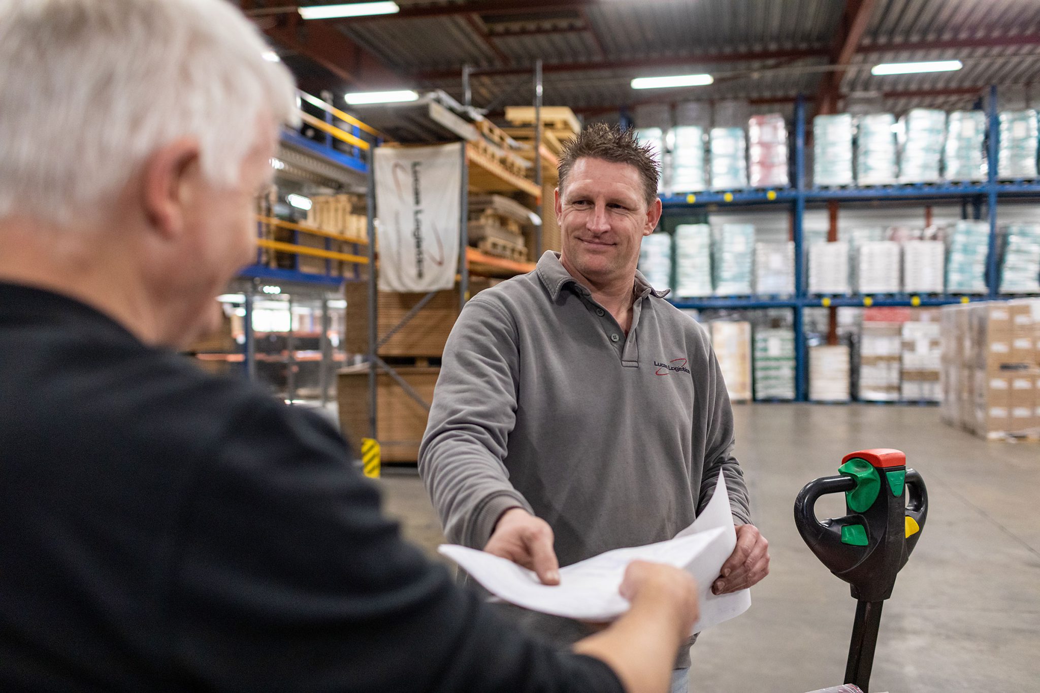 Lucas Logistics - Wij ontzorgen transport voor u